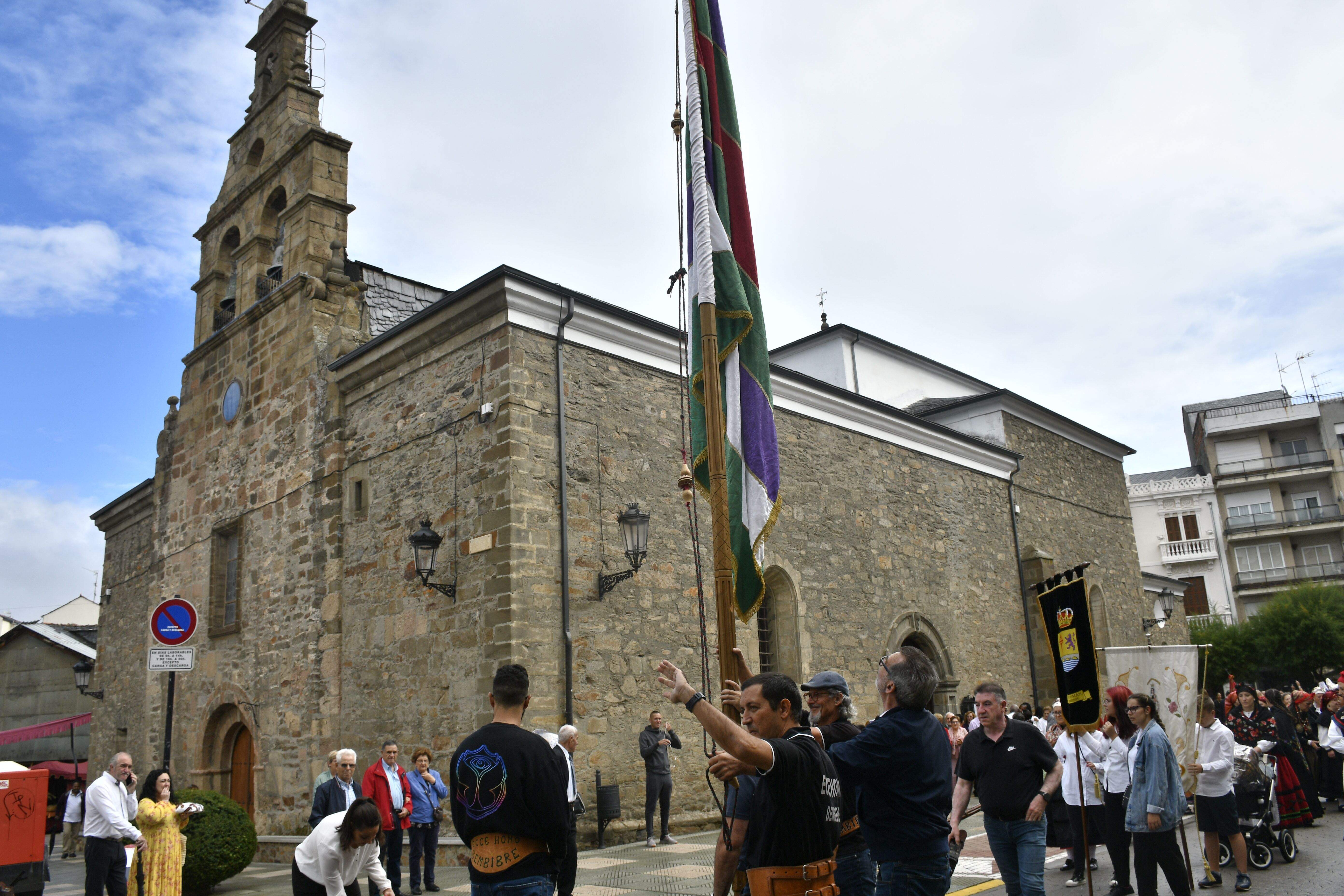 Álbum de fotos / Desfile tradicional y solemne de las Fiestas del ...
