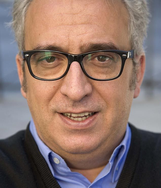 El humorista Leo Harlem recibe el premio ‘Lambrión Chupacandiles 2017 ...