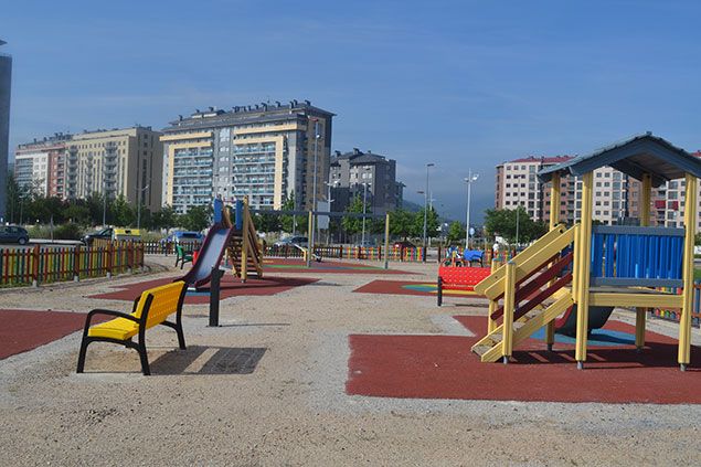 El entorno de la Torre de la Rosaleda inaugura nuevo aspecto