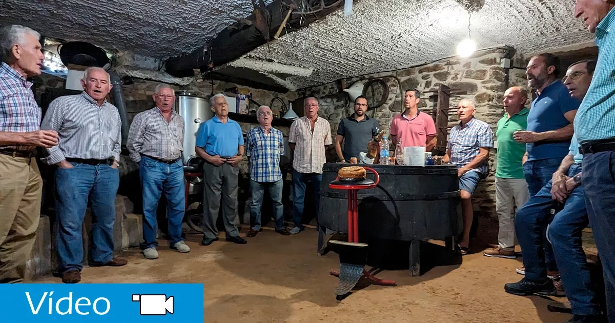 La Ronda El Salvador de Toral de Merayo cumple 40 años cantándole a la ...