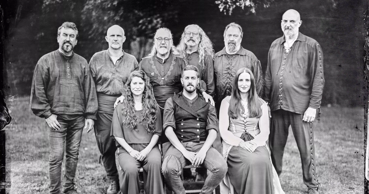 El grupo folk Luar Na Lubre presenta en el Bergidum de Ponferrada su ...