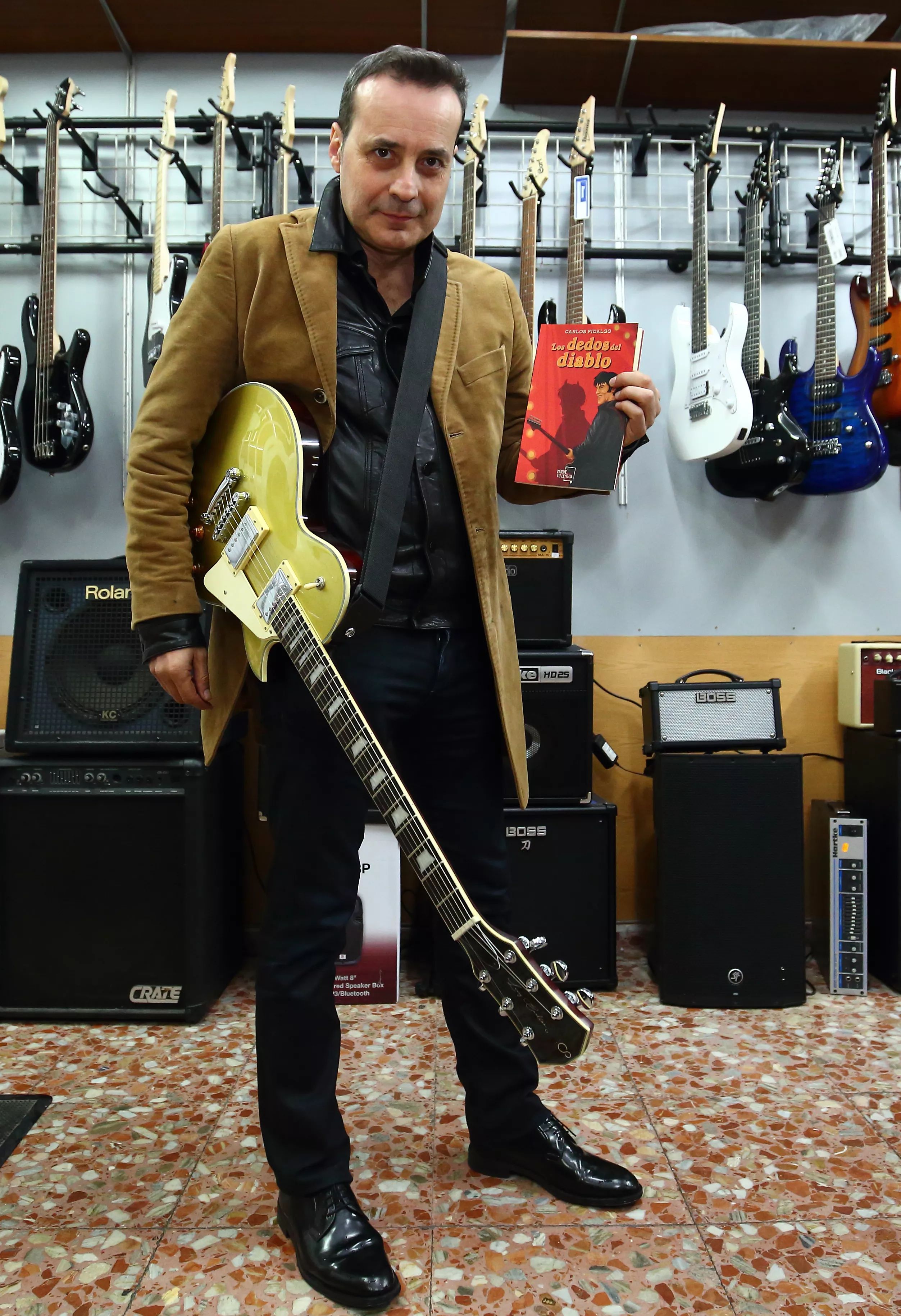 Fidalgo toca con 'Los dedos del diablo' la historia misterios y las ...