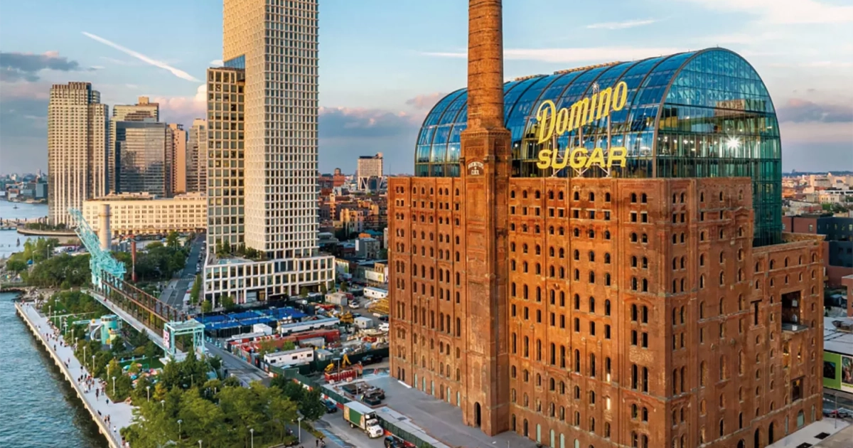 El vidrio de Tvitec envuelve la dulzura de la azucarera Domino Sugar ...