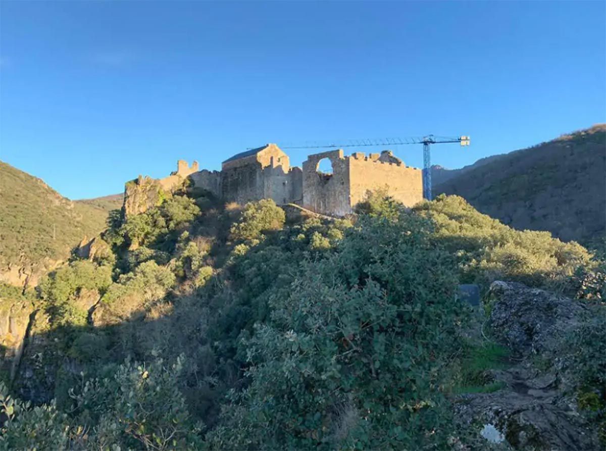 El Castillo de Cornatel escenario de la obra 'Leyendas, las raíces del ...