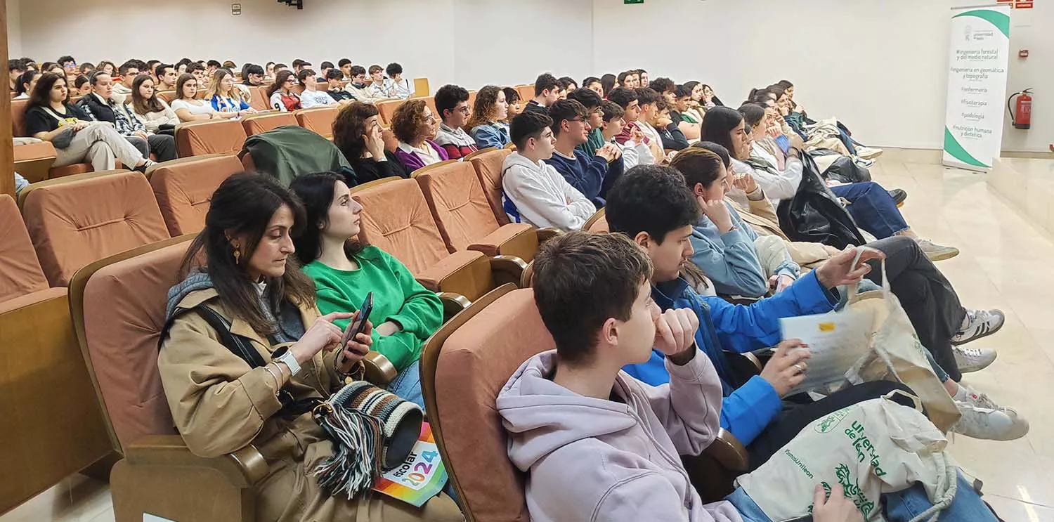 Más de 300 alumnos se interesan por las titulaciones del Campus de ...
