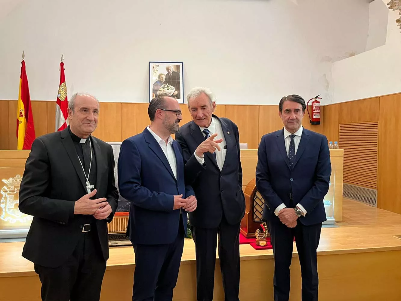 Luis del Olmo prorroga la cesión de su colección radiofónica al Museo ...