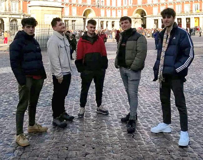 John Pollon confirma que grabará un videoclip con varios artistas en ...