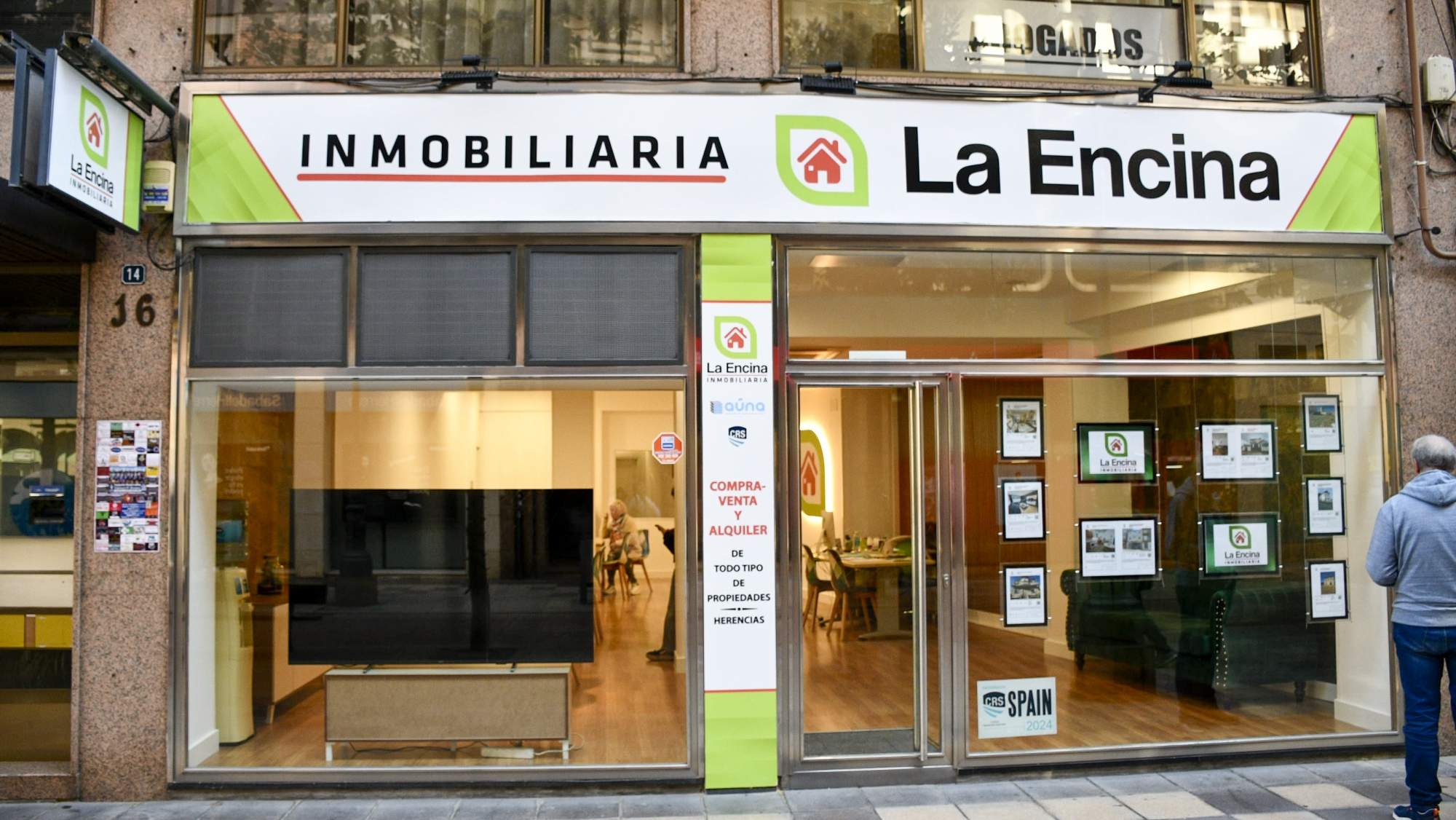 Inmobiliaria La Encina estrena local en el corazón de Ponferrada con la ...