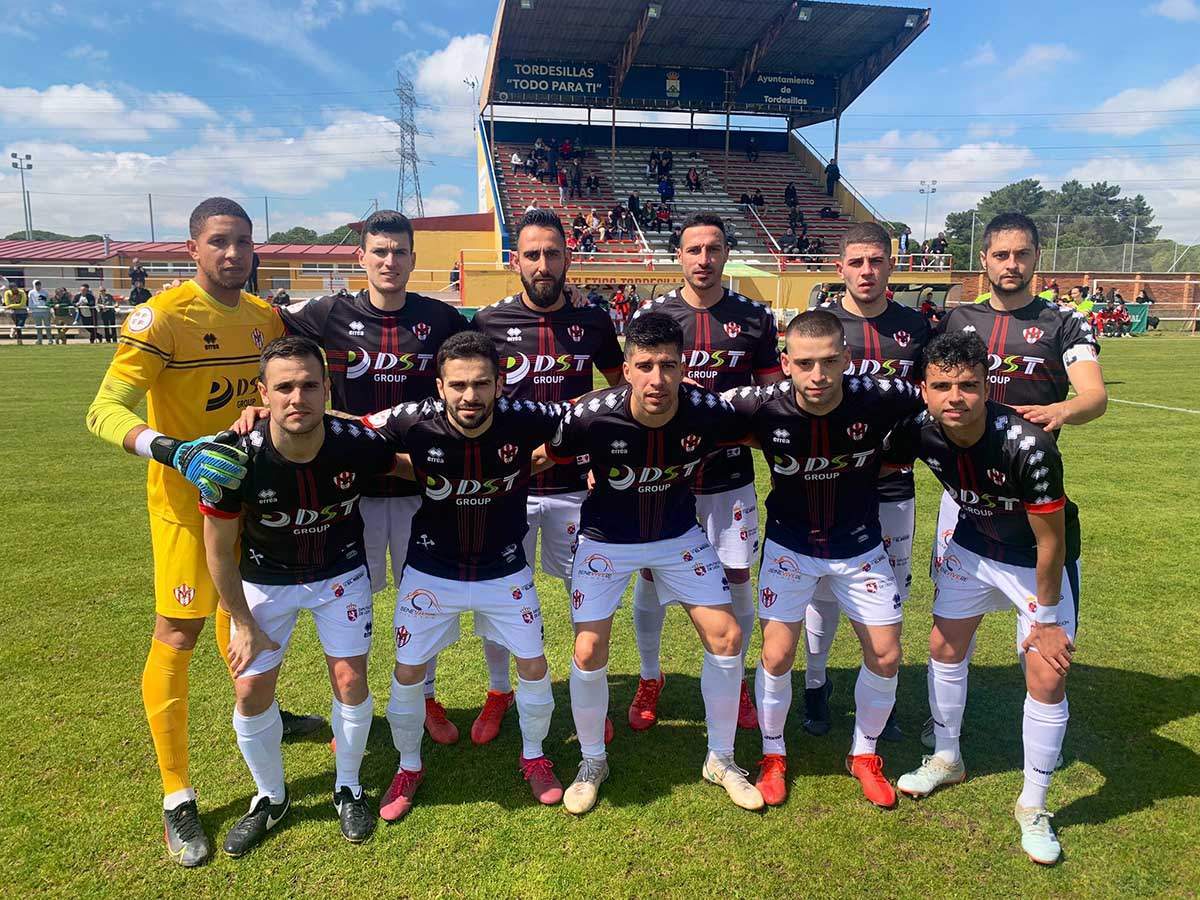 El Bembibre da la cara hasta el final, pero cae frente al Salamanca (2-1)