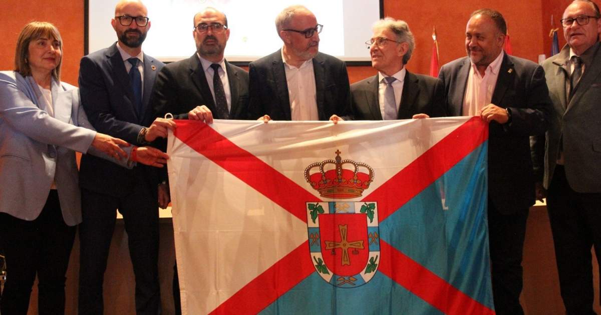 El Consejo Comarcal celebra el 25º aniversario de la bandera del Bierzo ...