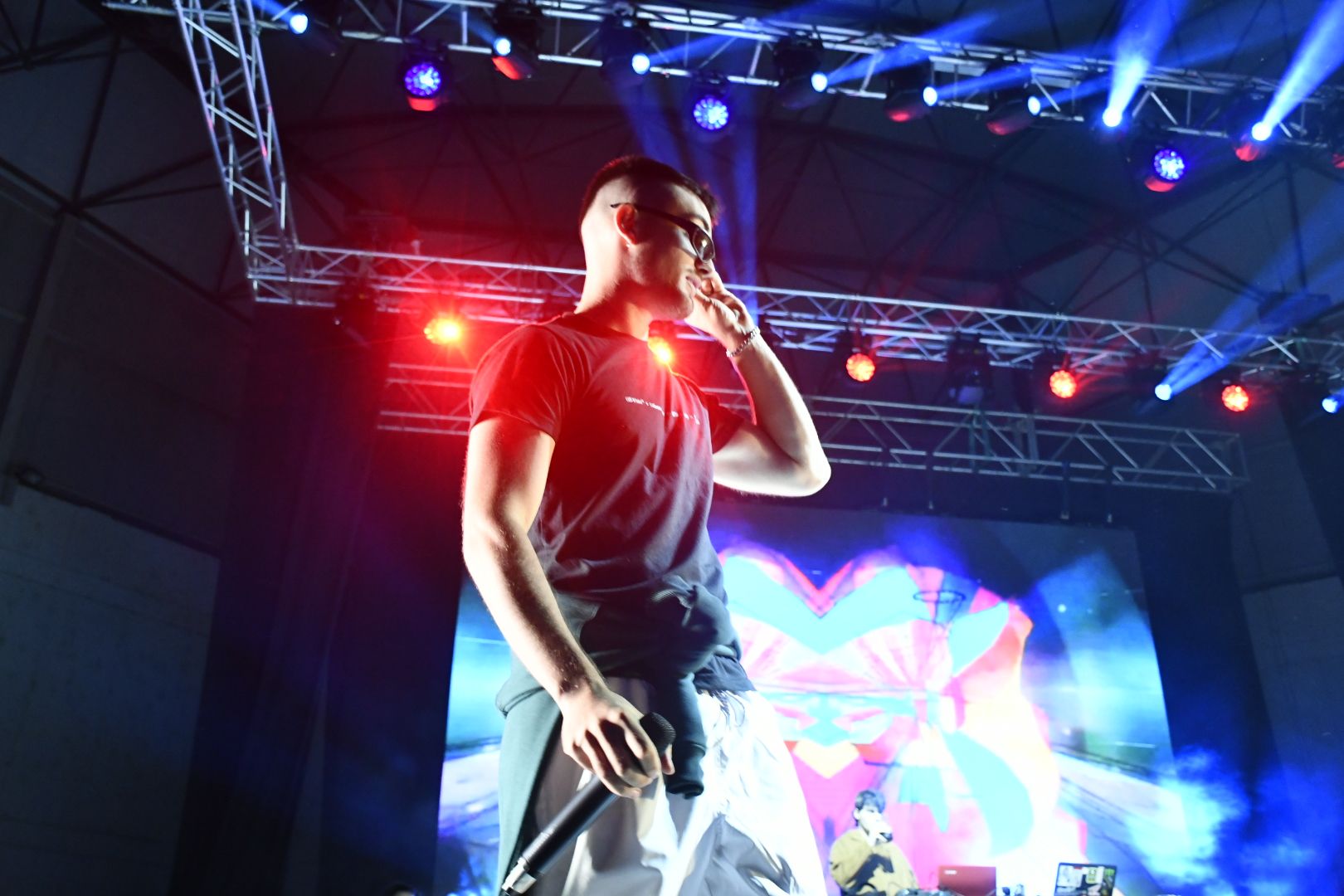 El fenómeno de John Pollon pone la Encina de tono 'urbano' y 'rebelde'