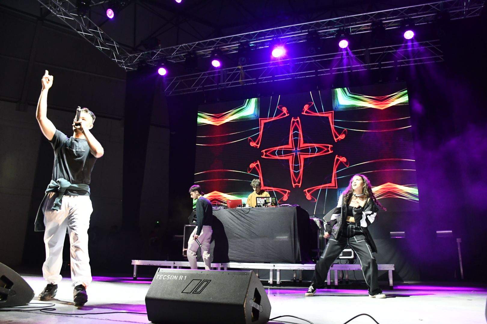 El fenómeno de John Pollon pone la Encina de tono 'urbano' y 'rebelde'