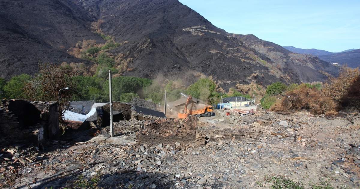 Así avanzan los trabajos de derribo y desescombro de las casas ...