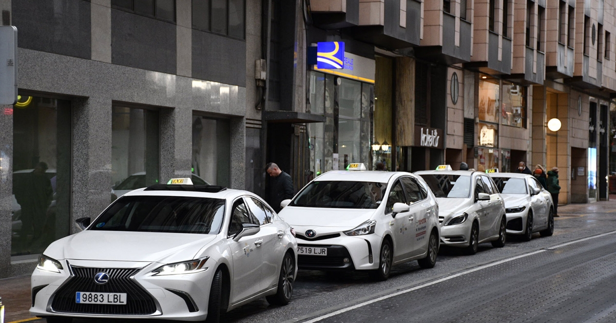 Ahora puedes pedir un taxi por whatsapp en Ponferrada