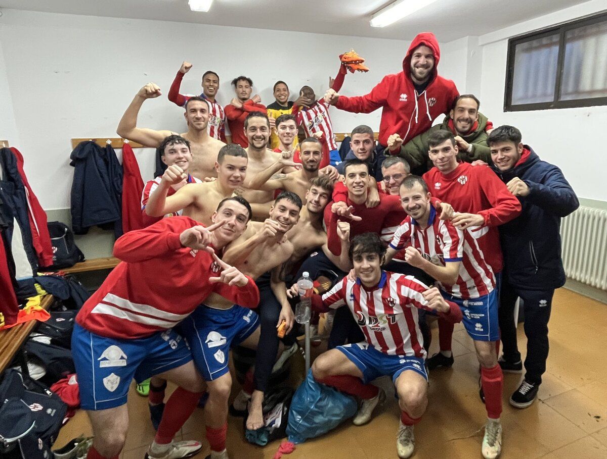 El Atlético Bembibre renace con el año nuevo al vencer (2-0) al Júpiter ...