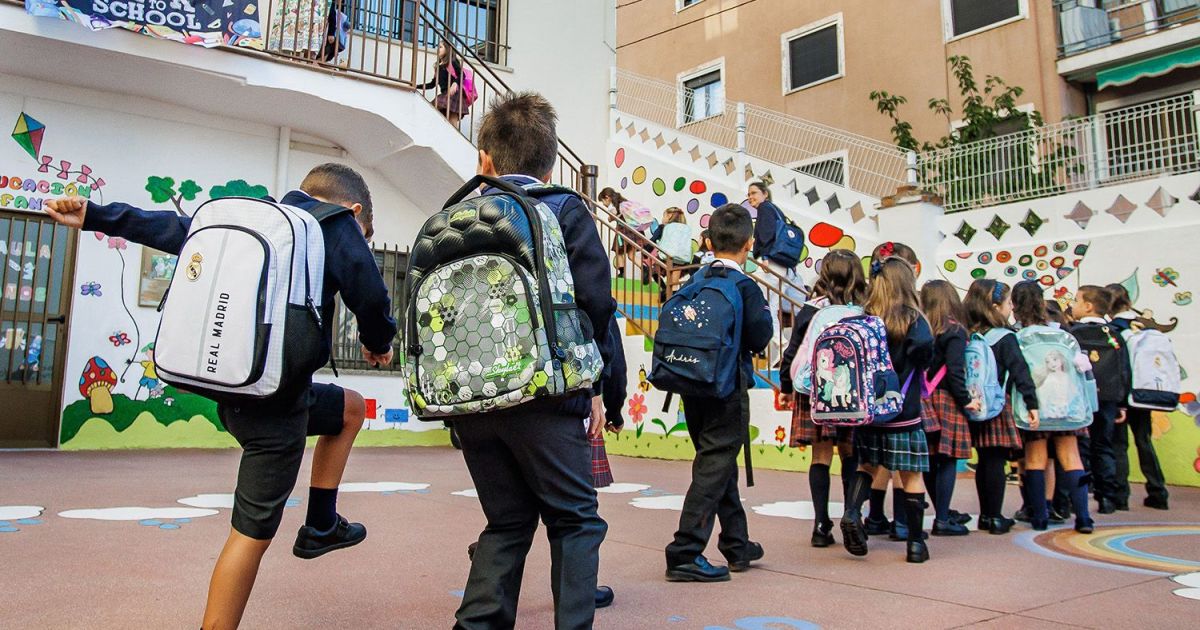 Fijado el calendario escolar 2026-2027 en Castilla y León: estas son ...