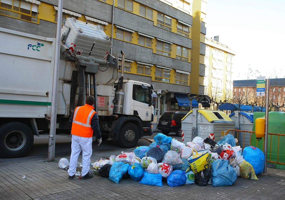 CGT anuncia un "cambio de estrategia" en la Huelga de Basuras de Ponferrada y carga contra "el ...