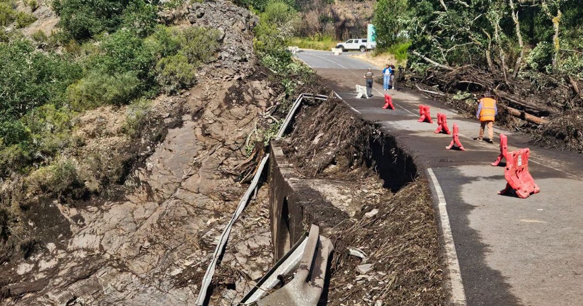 Reabierto un carril en la carretera de acceso al Valle de Fornela