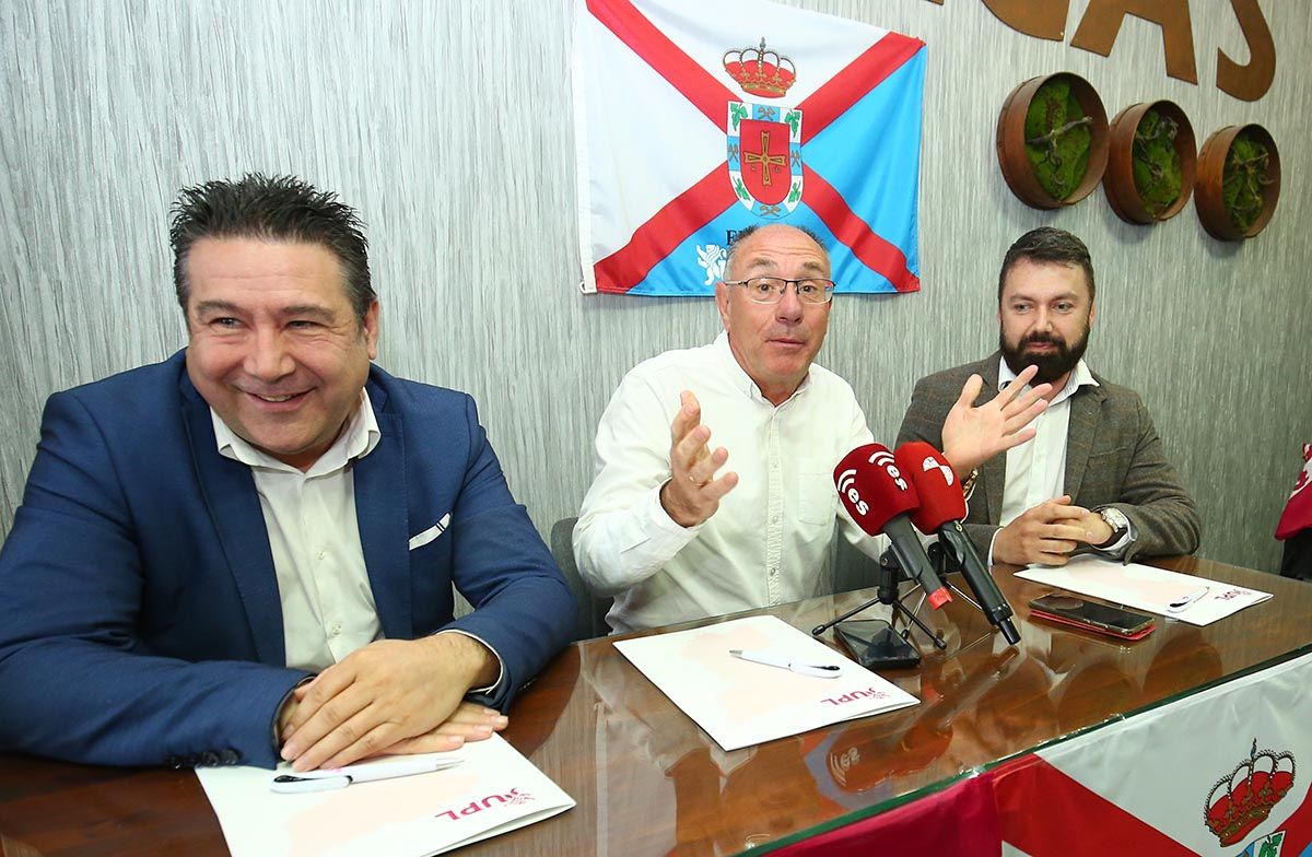 UPL presenta al actual concejal Sigifredo Benavides como cabeza de lista en Bembibre para las ...